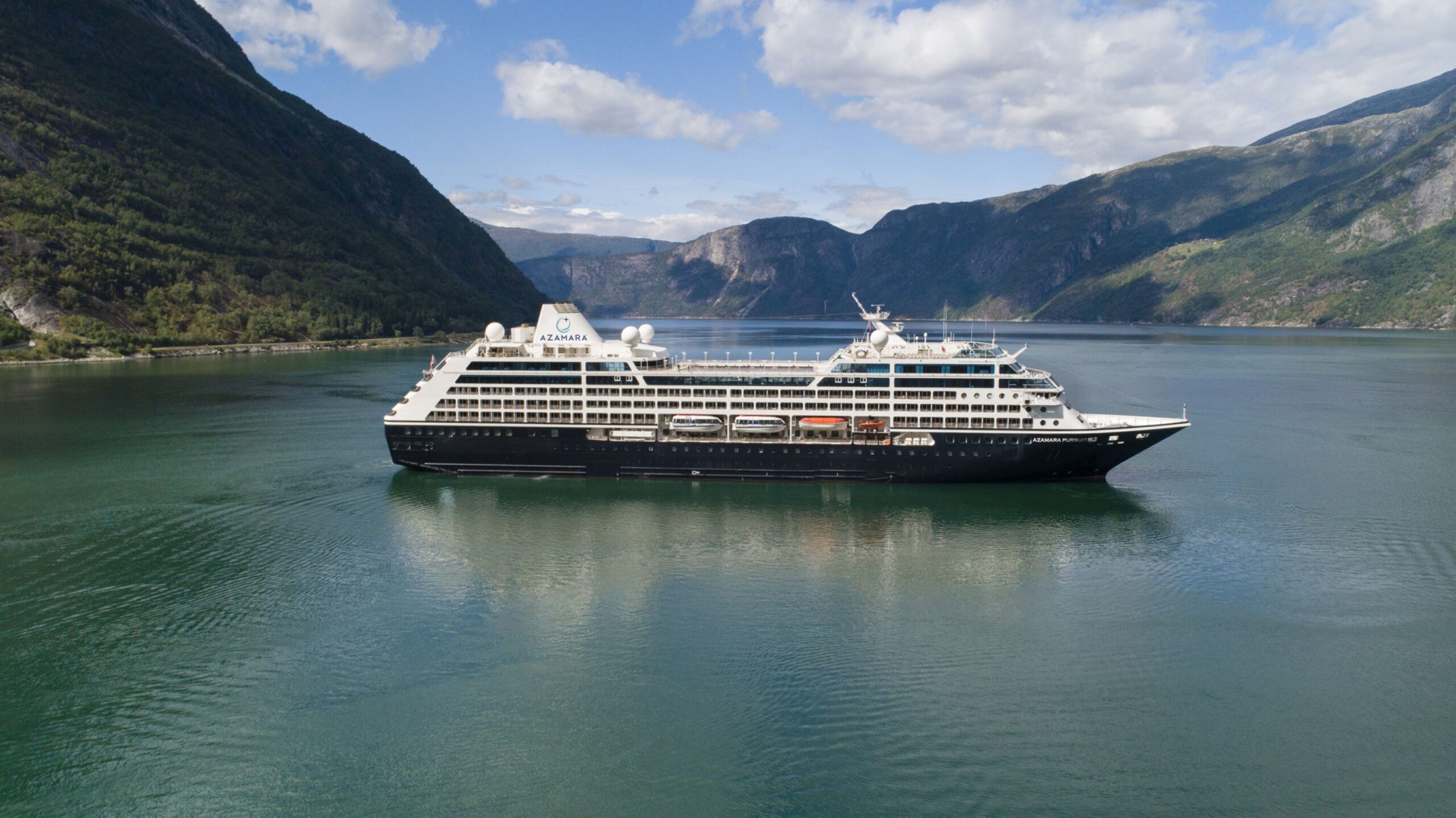 Azamara Announces Partnership With Versonix Seaware - Travel Pursuit